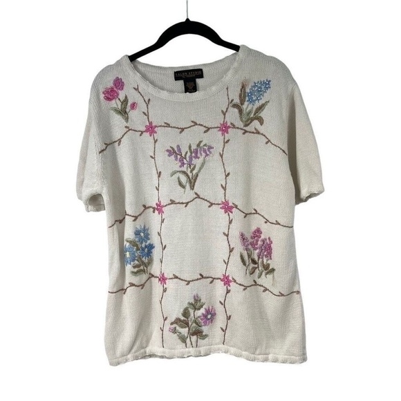 American Vintage | Sweaters | Vintage White Floral Embroidered Short ...